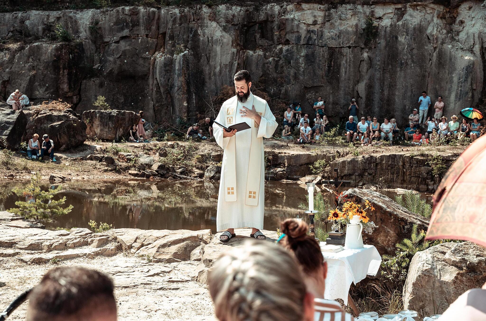 Burgpreppacher Natursee ist ein Ort der Taufe