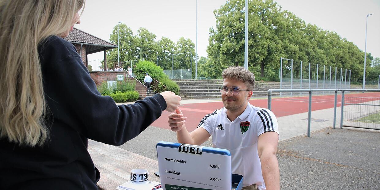 Und so reagieren die Fußball-Vereine der Region: Nicht nur beim ETSV ...