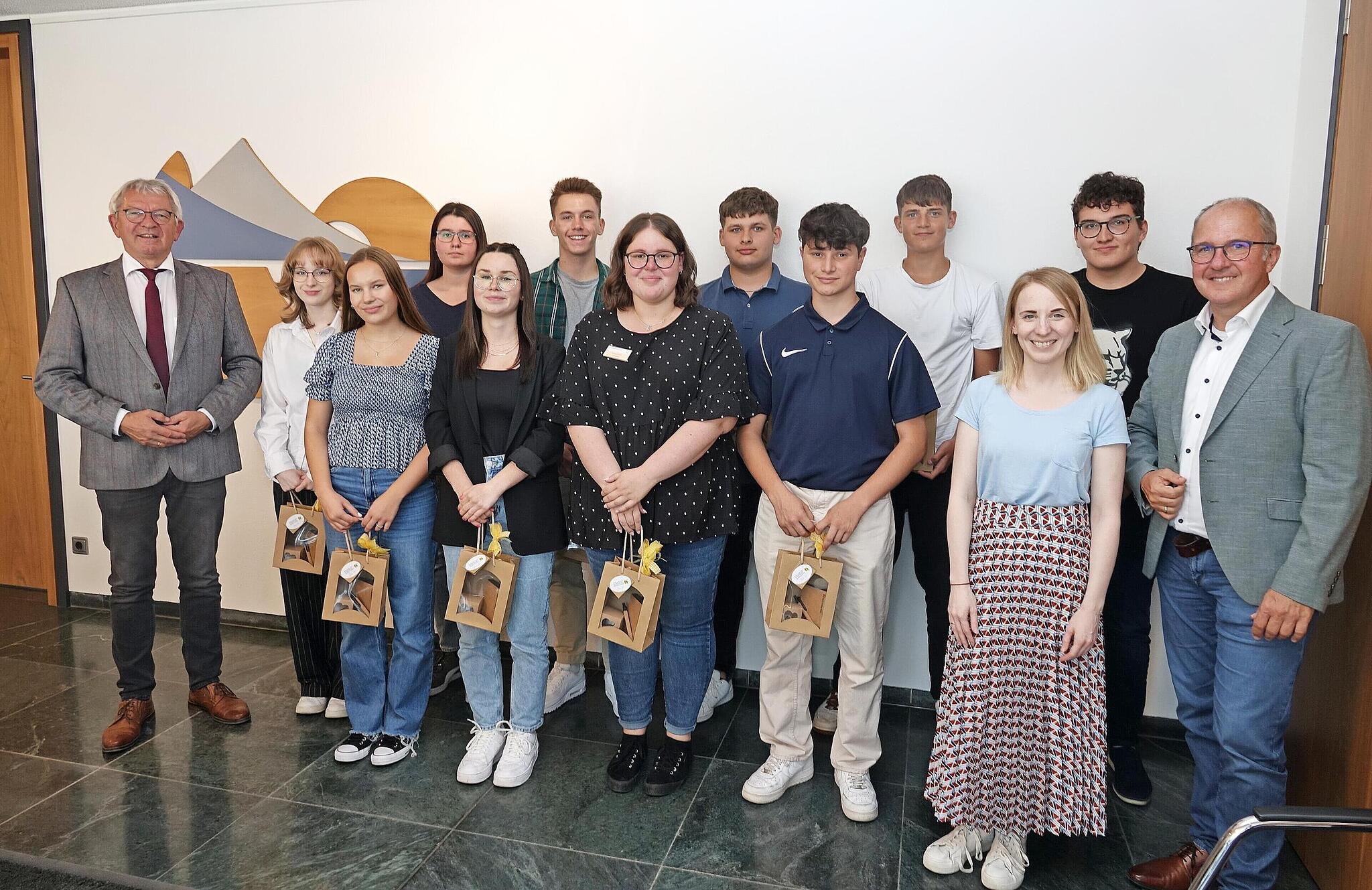 Landrat Kalb begrüßt Azubis im Landratsamt Bamberg