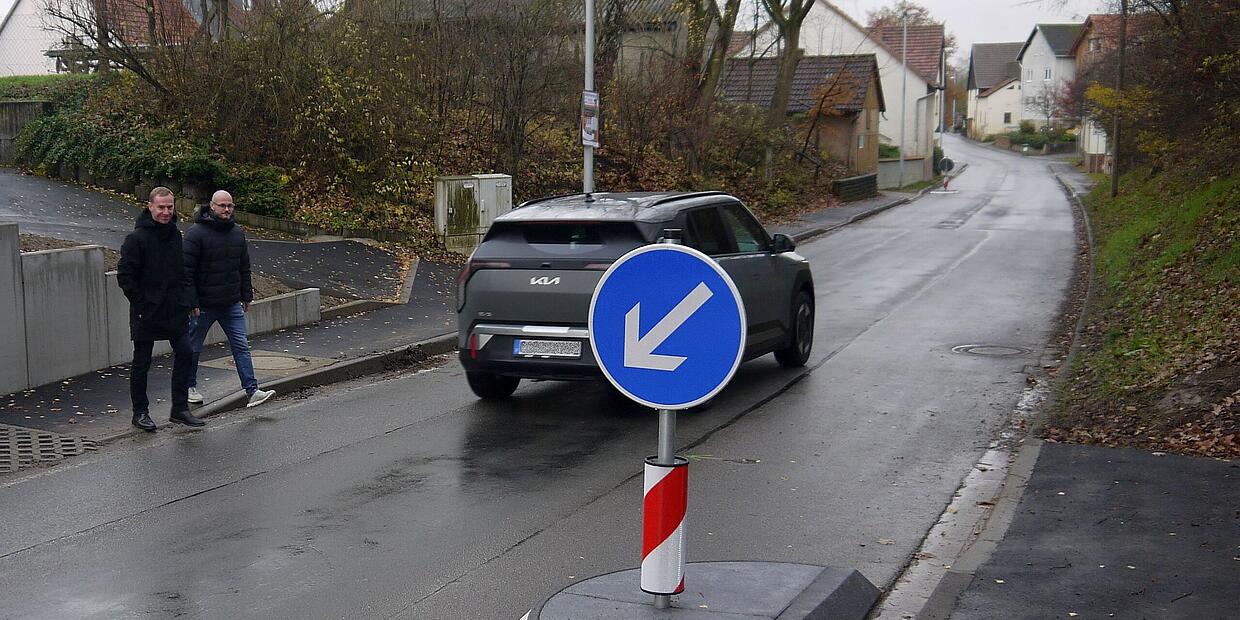 Sicherer zum Friedhof: Gehweg in Beuerfeld ist fertig