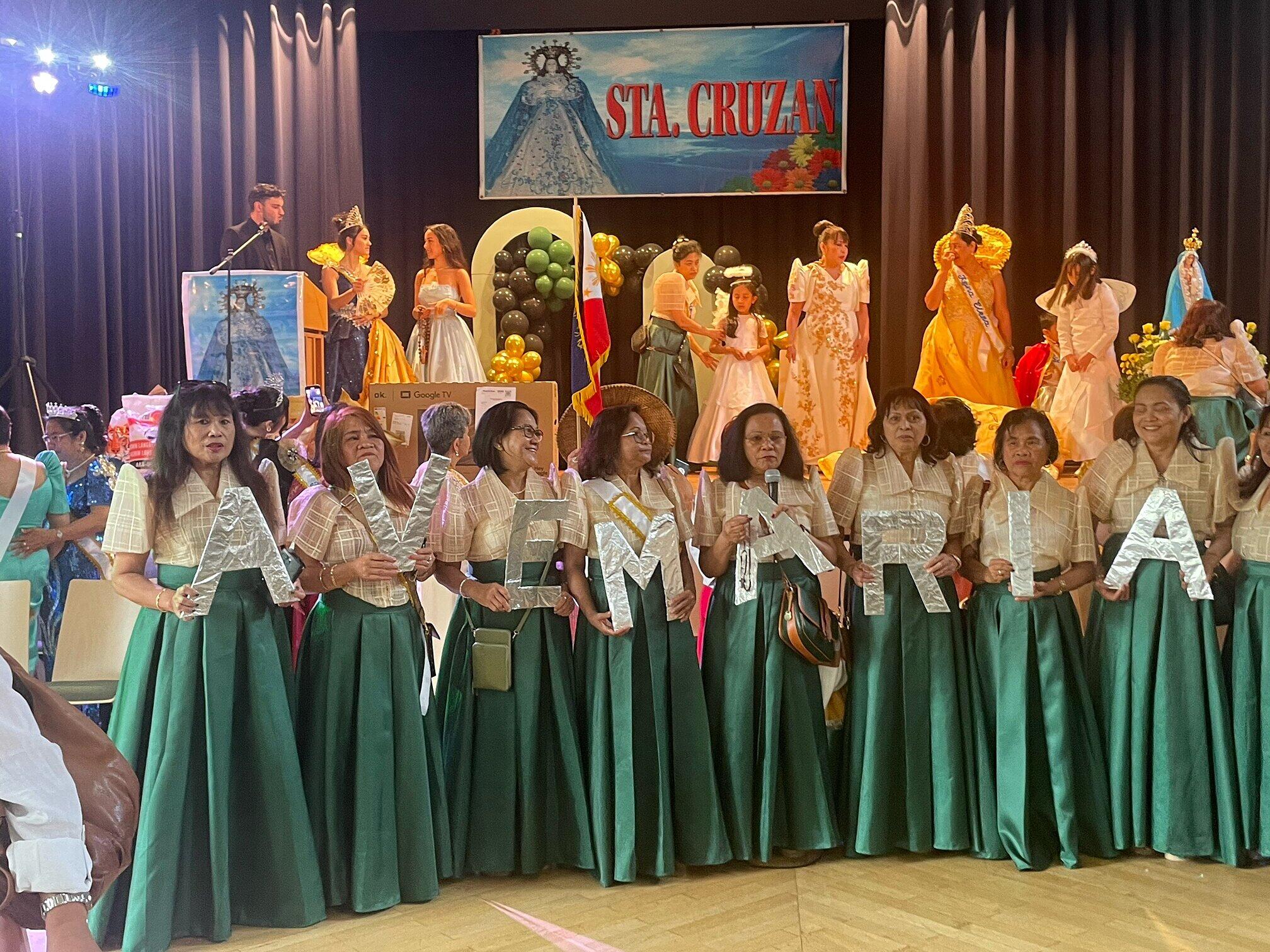 Santa Cruzan Fest Philippinen Community Eltmann