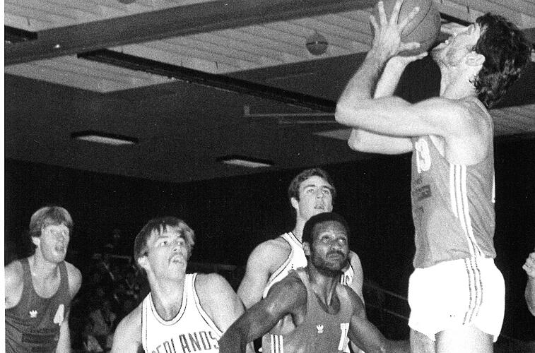 Gary von Waaden spielte Mitte der 80-er und Anfang der 90-er Jahre für ...