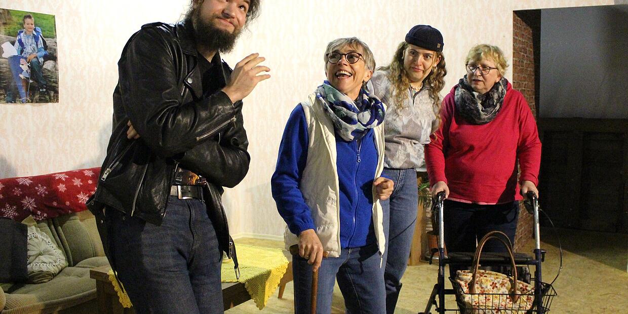 Geroda: Theatergruppe spielt Stück "Bankraub mit Rollator"