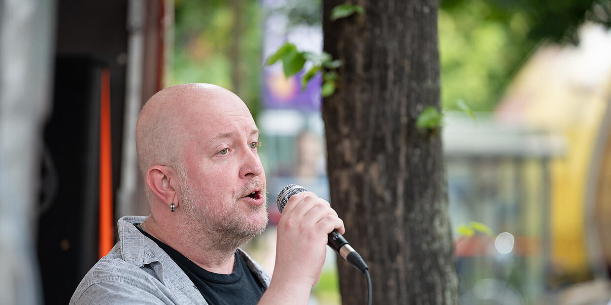 Kurzportrait und Artikel über Arnd Rühlmann