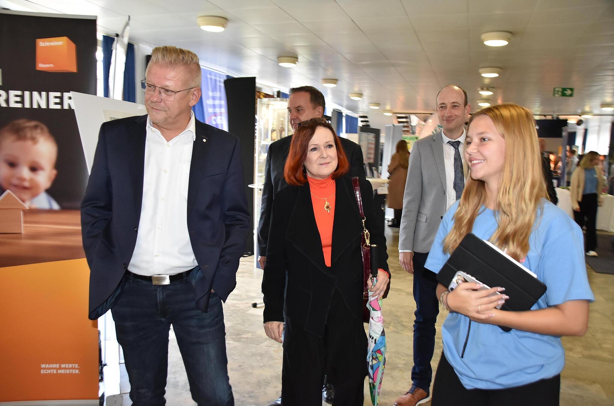 Schüler informierten sich bei Studien- und Berufsmesse des Caspar ...