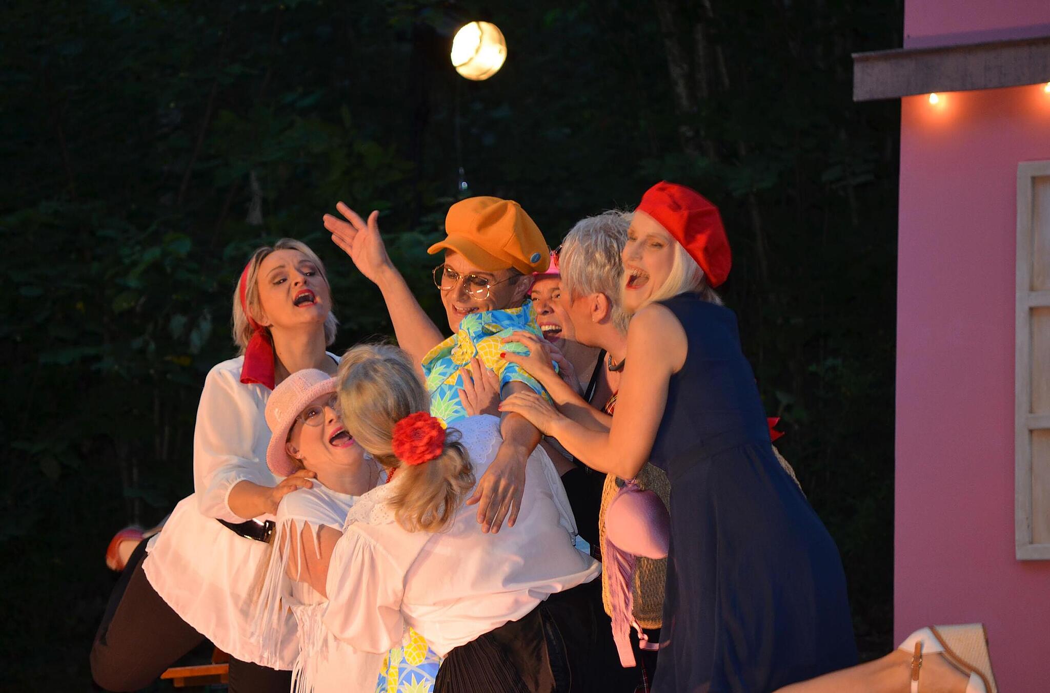 Die Sommeroperette Heldritt zeigt die Operette „Im weißen Rössl“