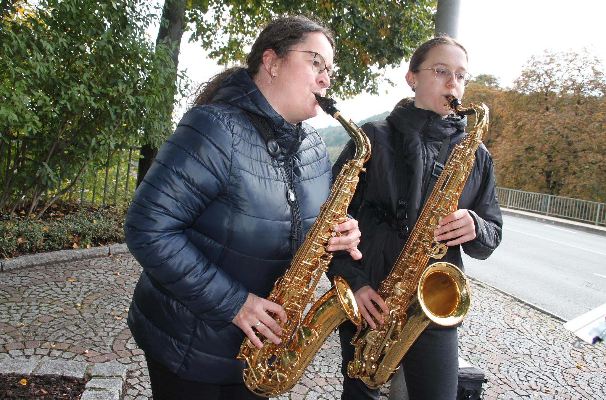 Kulmbacher Politiker gedenken am Mahnmal an der Berliner Brücke Opfern ...