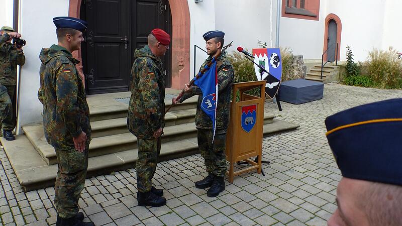 Sommerach verabschiedet als Patengemeinde der Bundeswehr Major Sven ...