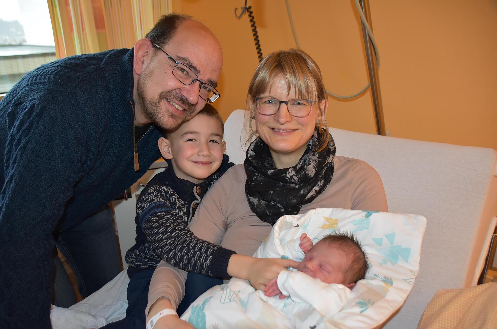 Kulmbacher Neujahrsbaby kommt um 1.59 Uhr im Klinikum zur Welt