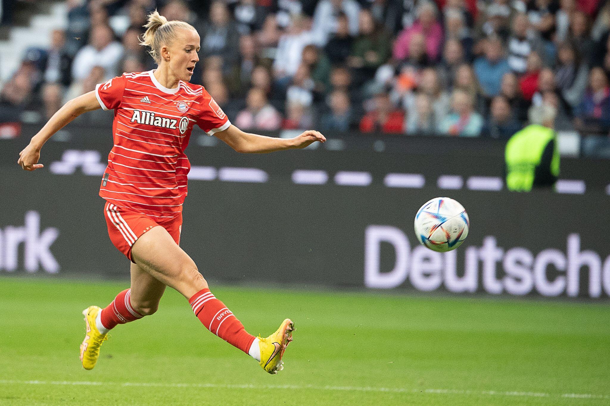 Lea Schüller verlängert Vertrag bei Bayern bis 2026