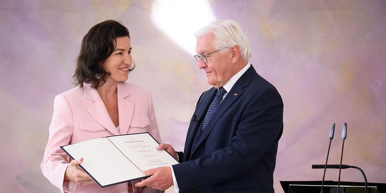 Dorothee Bär: Weltraumforschung für alle nutzen