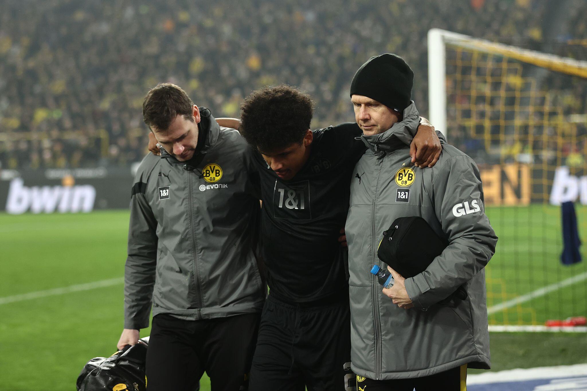 Bericht: Adeyemi-Einsatz beim FC Bayern fraglich