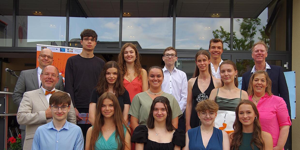 Abiturienten am Jack-Steinberger-Gymnasium Bad Kissingen verabschiedet