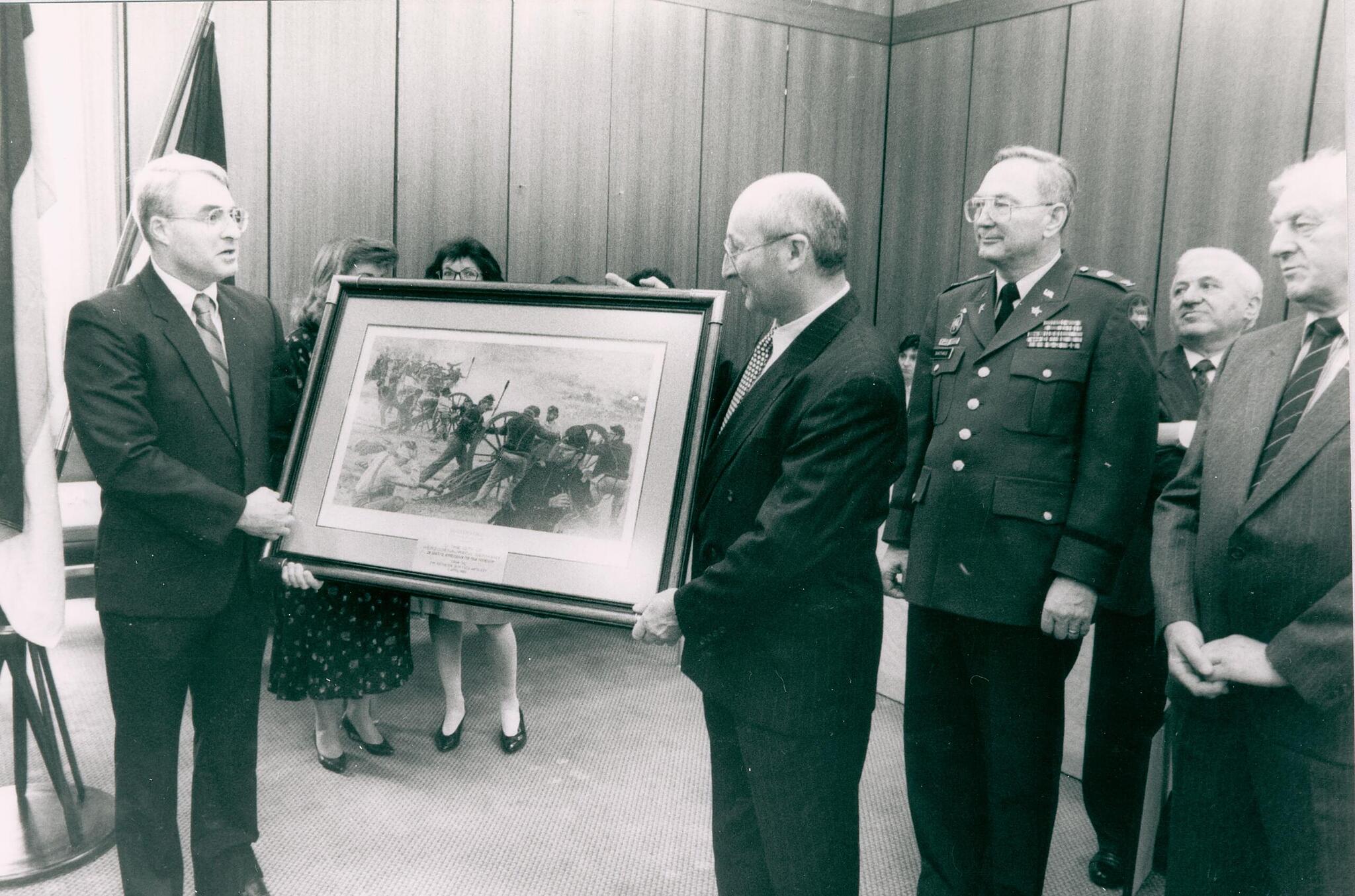 Am 31. Juli 1992 gab die US-Armee die Herzo Base in Herzogenaurach zurück