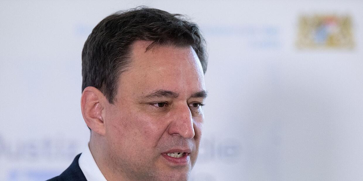 Eisenreich weist Kritik an Razzia zurück