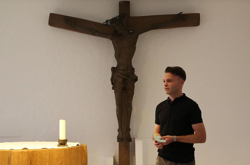 Andy Theuer, in der Ausbildungspfarrei Oberleichtersbach-Schondra ...
