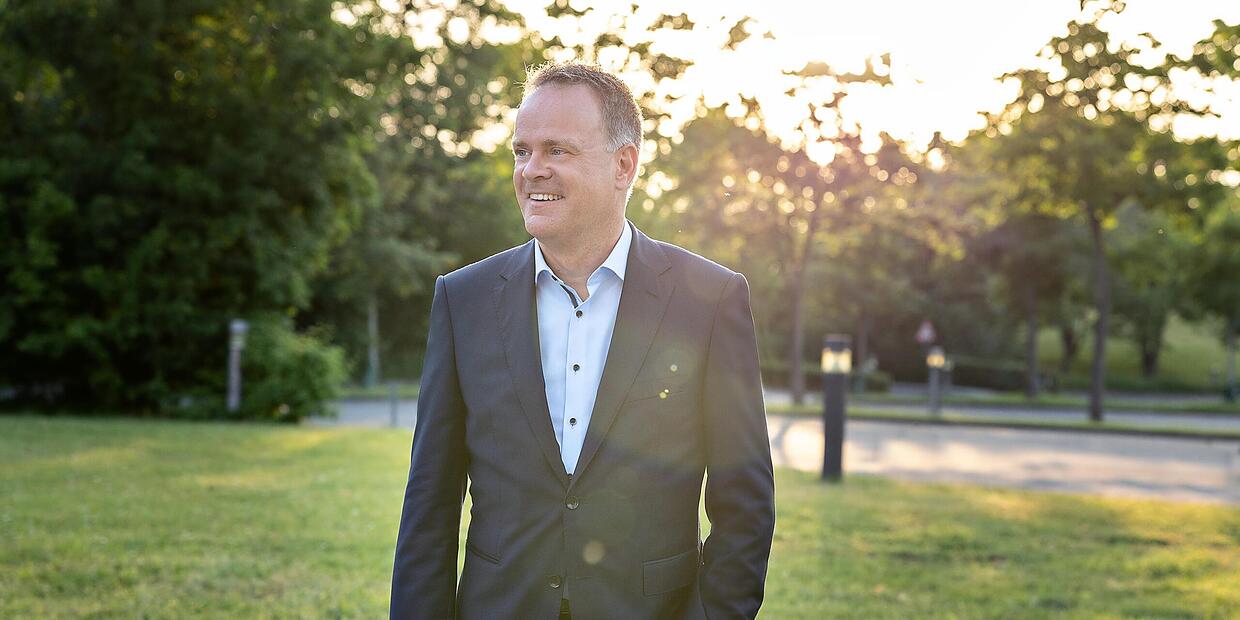 Christian Sievers vom ZDF heute journal bei Blätterwald Literaturtagen ...