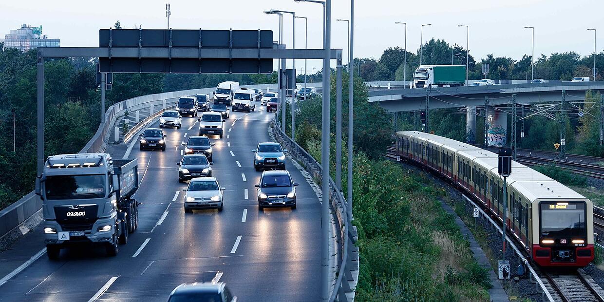 Arbeitsweg für 3,6 Millionen Pendler über 50 Kilometer lang