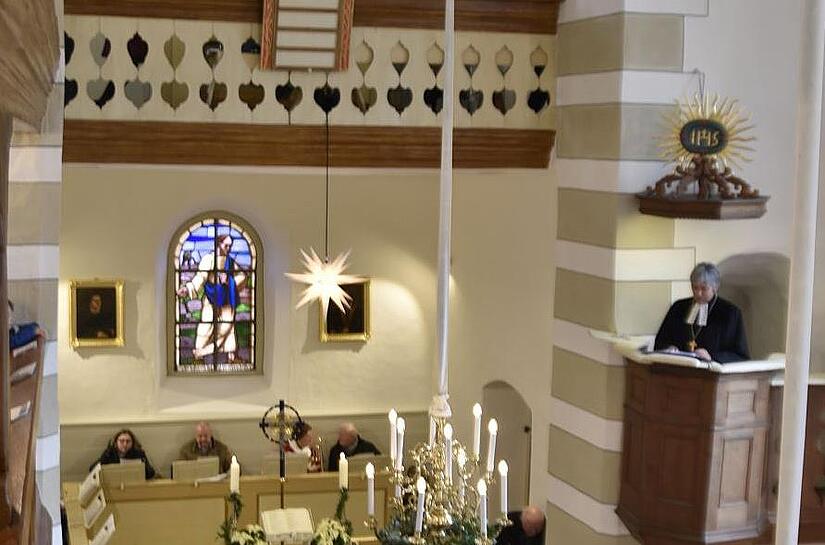 Wiedereinweihung der Kirche in Dörflis nach der Renovierung mit ungewöhnlicher Predigt von ...