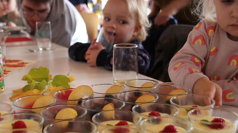 Generationen genießen gemeinsam: Der Mittagstisch in Repperndorf lässt ...