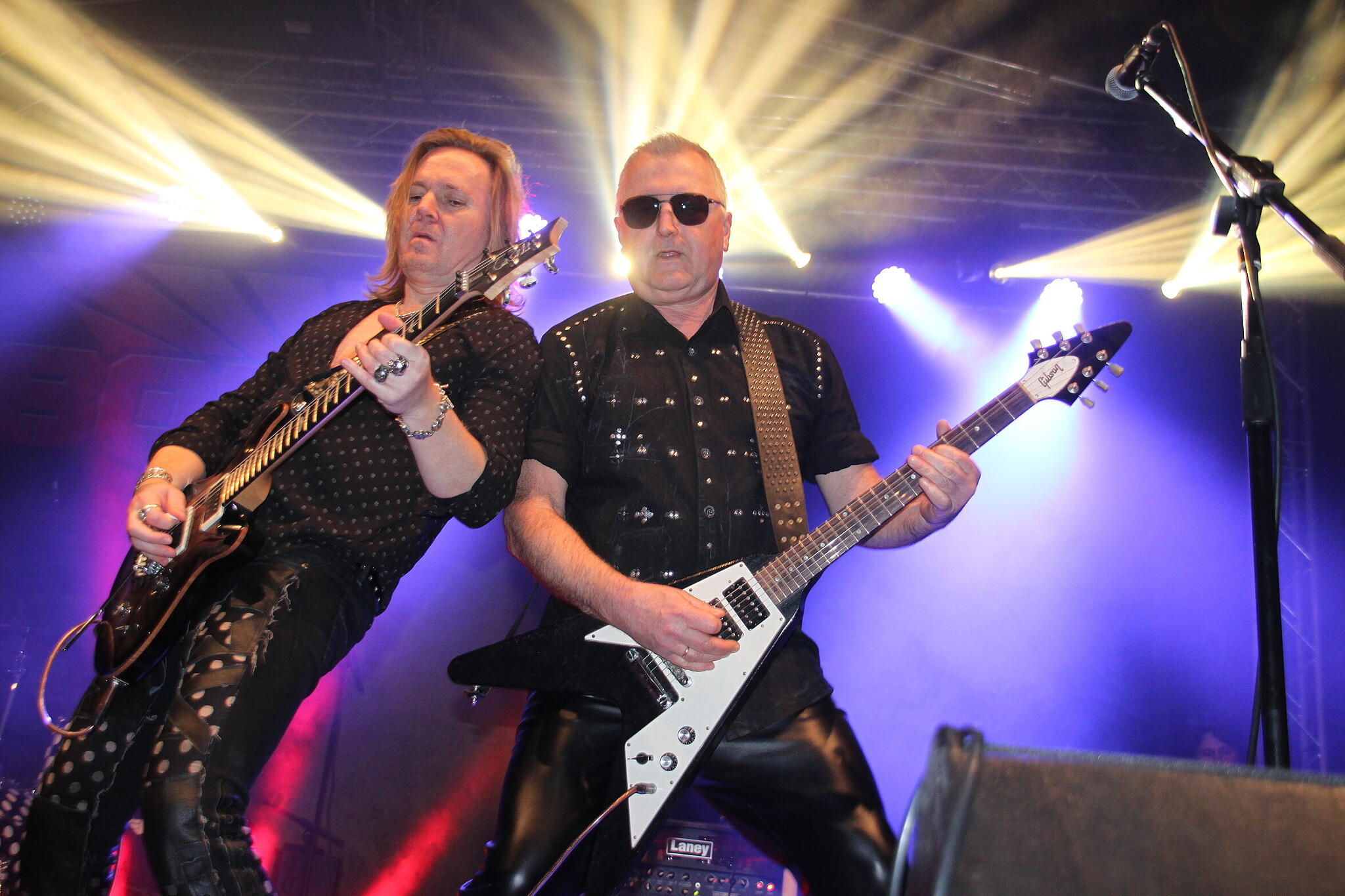 Motorradsternfahrt: Die Rocklegende Bonfire heizte den Bikern und ...