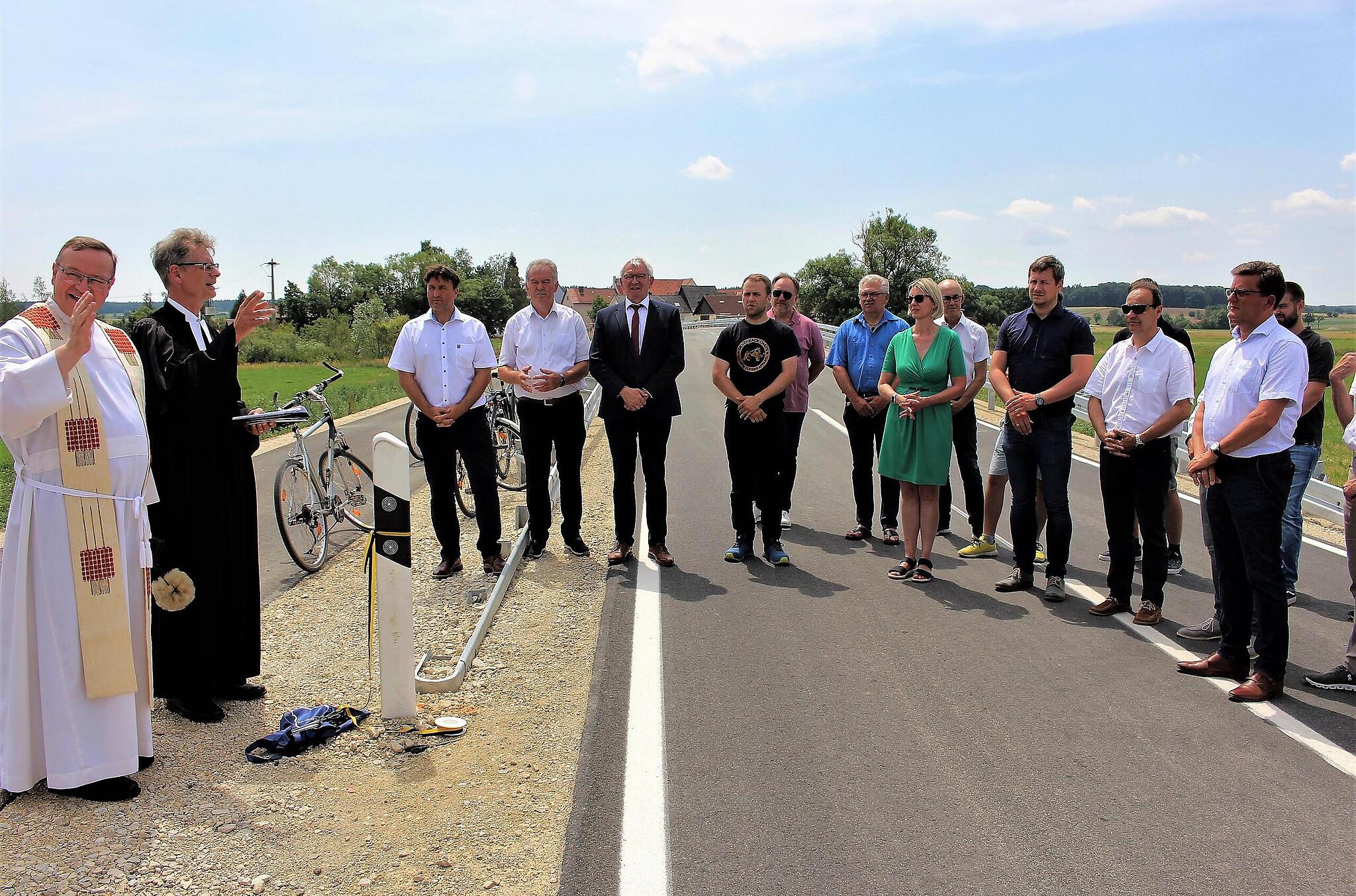 Hochwasserschutz:Neue Straße in Pommersfelden eingeweiht