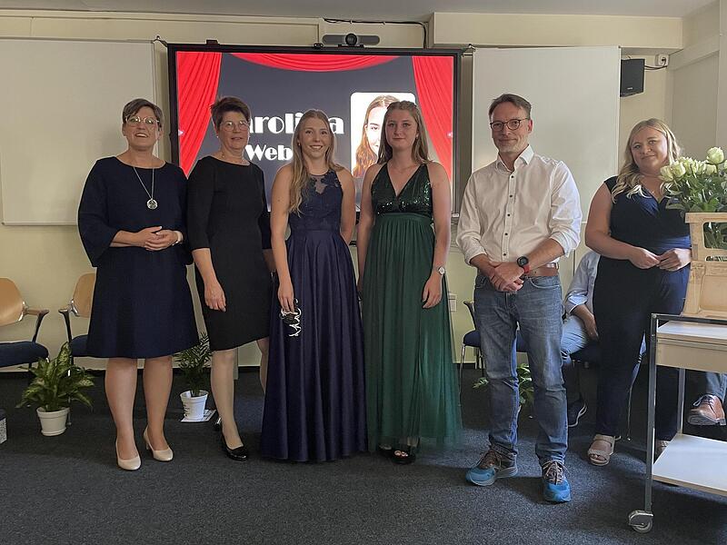 Erster Jahrgang der Berufsfachschule für Pflege am Helios St Elisabeth ...