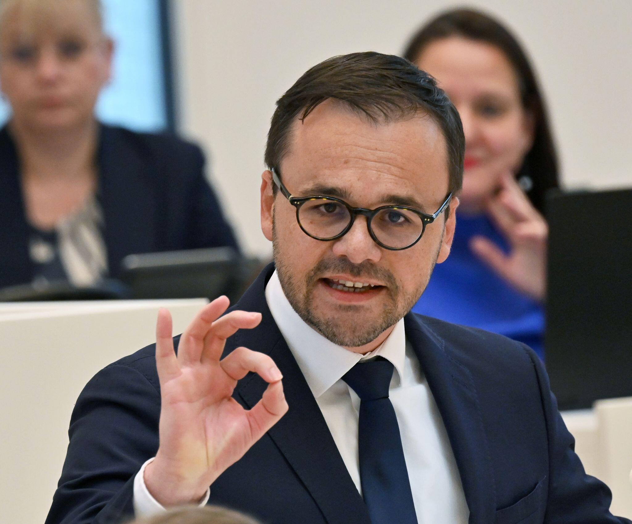 Brandenburger CDU-Chef: AfD vor Publikum entlarven