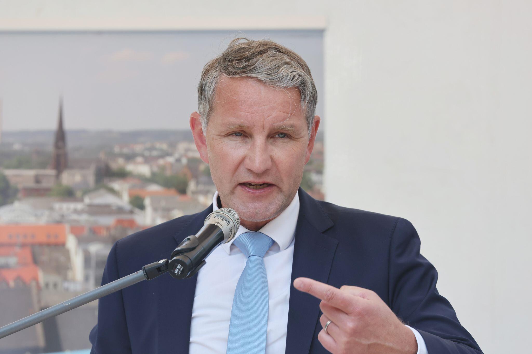Höcke zieht Rechtsstaatlichkeit Bundesrepublik in Zweifel