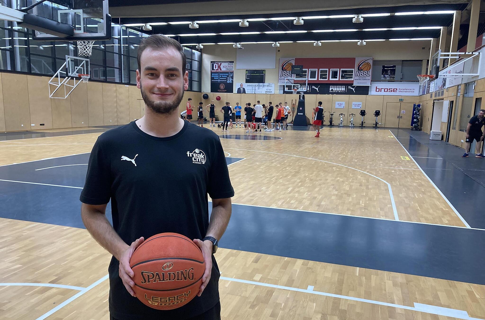 Ein neuer Trainer stößt zum Nachwuchsprogramm der Bamberger Bundesliga ...