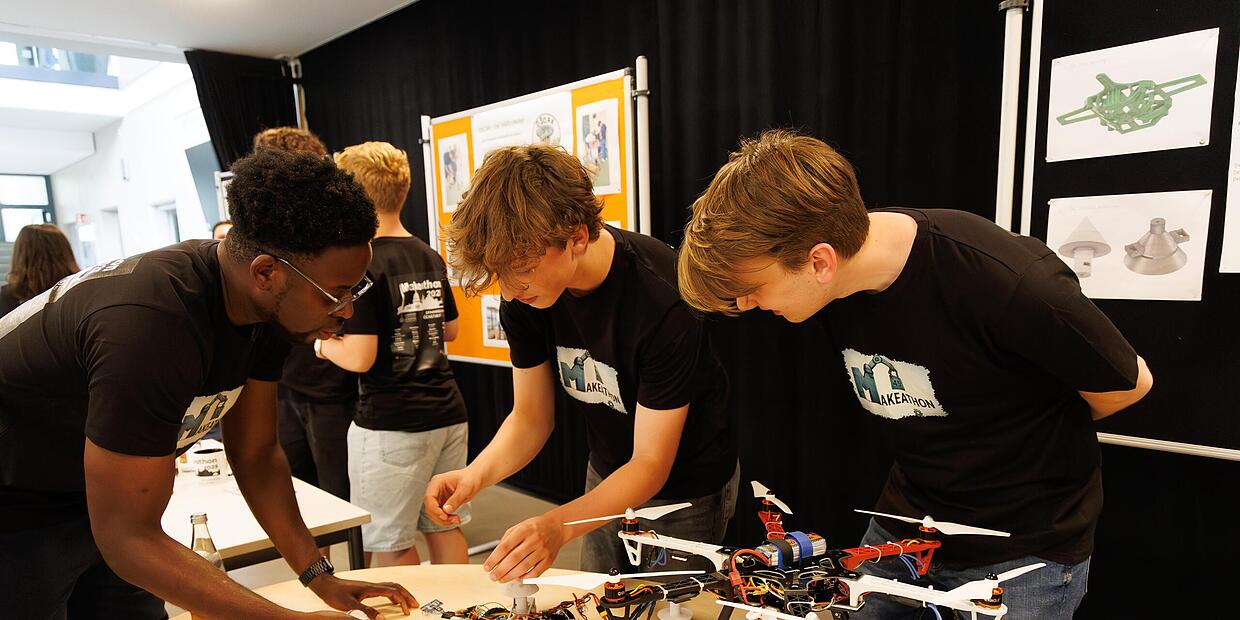 Gymnasium Höchstadt: Tag der Technik mit coolen Experimenten