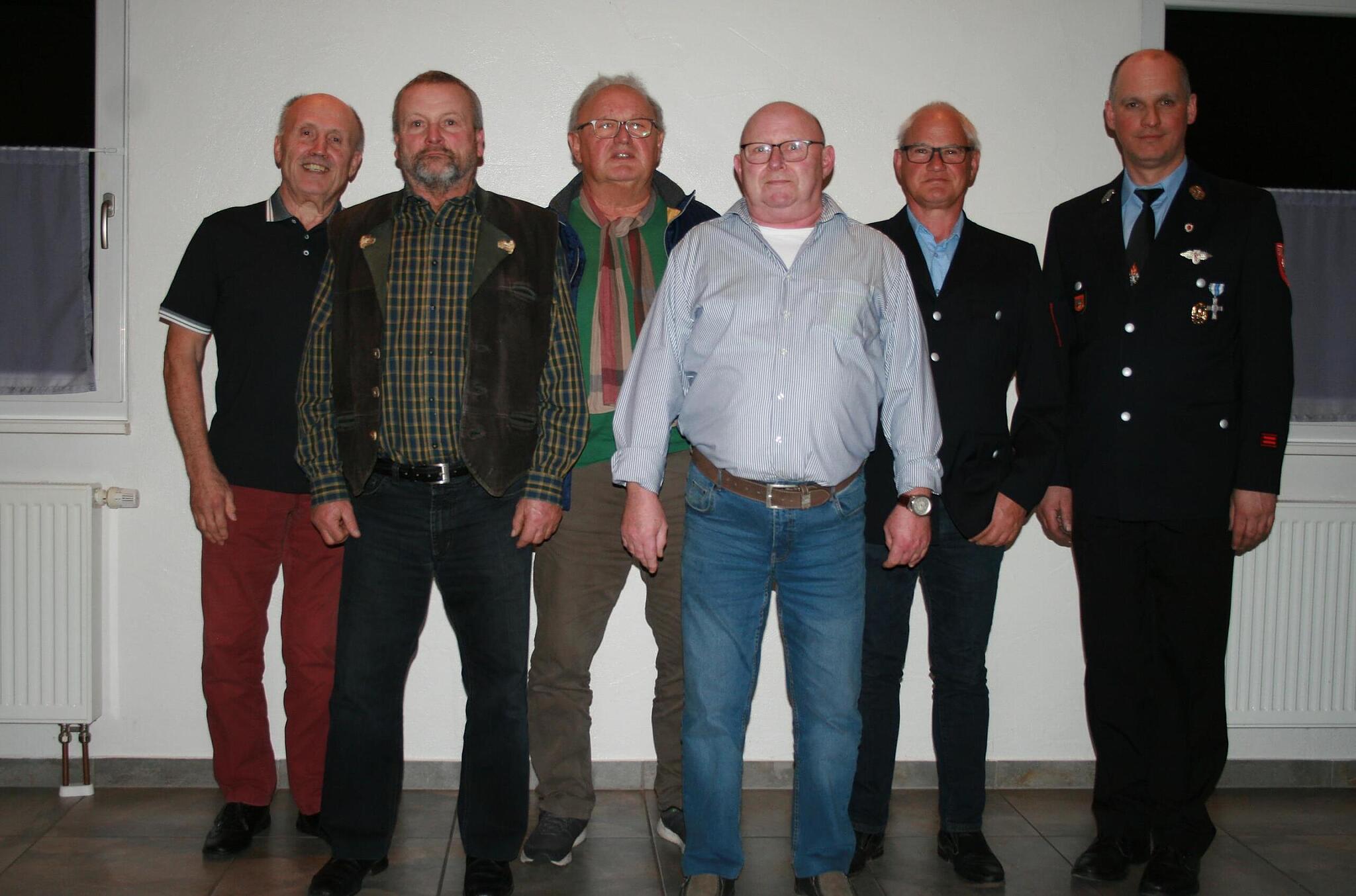 Freiwillige Feuerwehr Gefäll ehrt treue Mitglieder