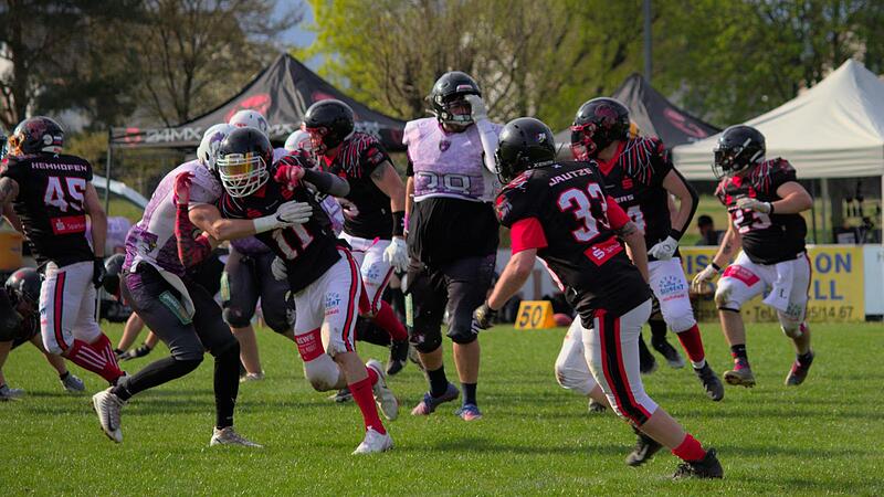Football, Bayernliga: Hemhofen Gechers schlagen Hof Jokers, Herzogenaurach Rhinos bezwingen ...