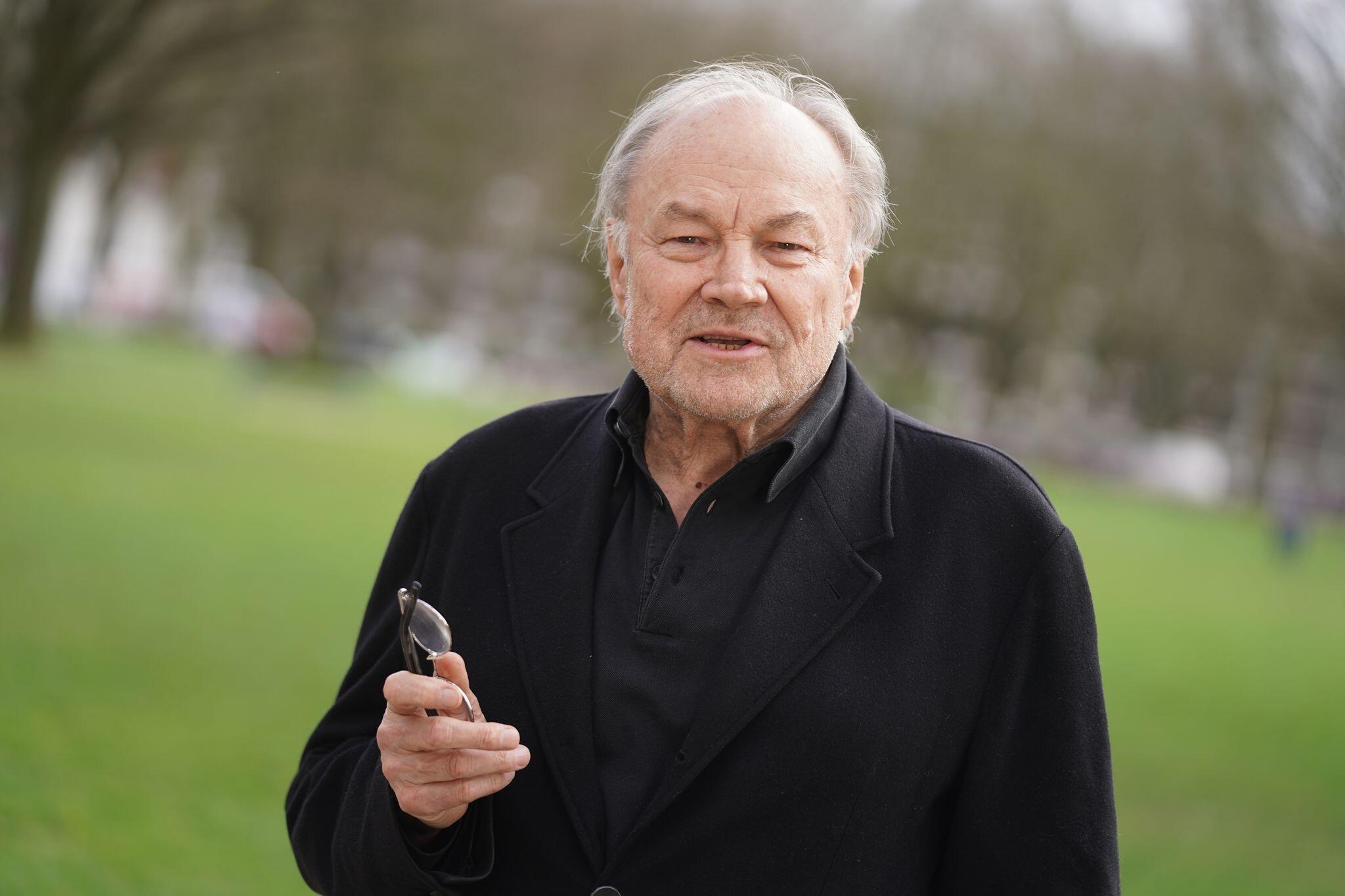 Klaus Maria Brandauer glaubt an Gott - und liebt Mozart