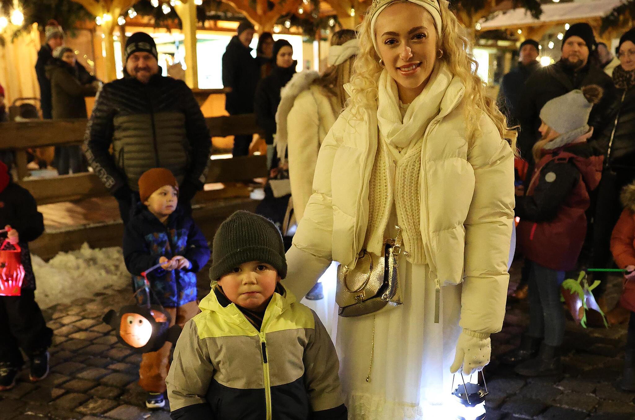 Mit einem Laternenzug durch die Kulmbacher Innenstadt endete der ...