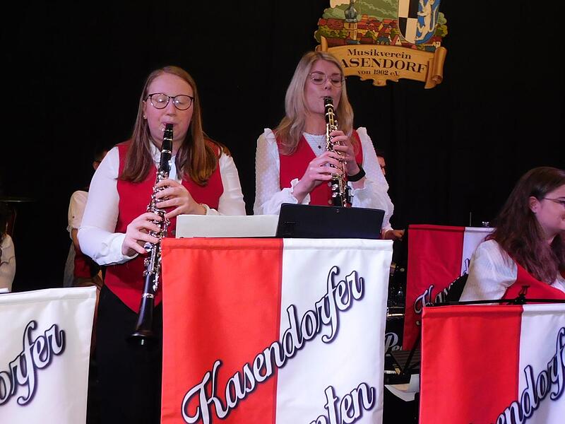 Die Original Kasendorfer Musikanten boten ein beeindruckendes ...