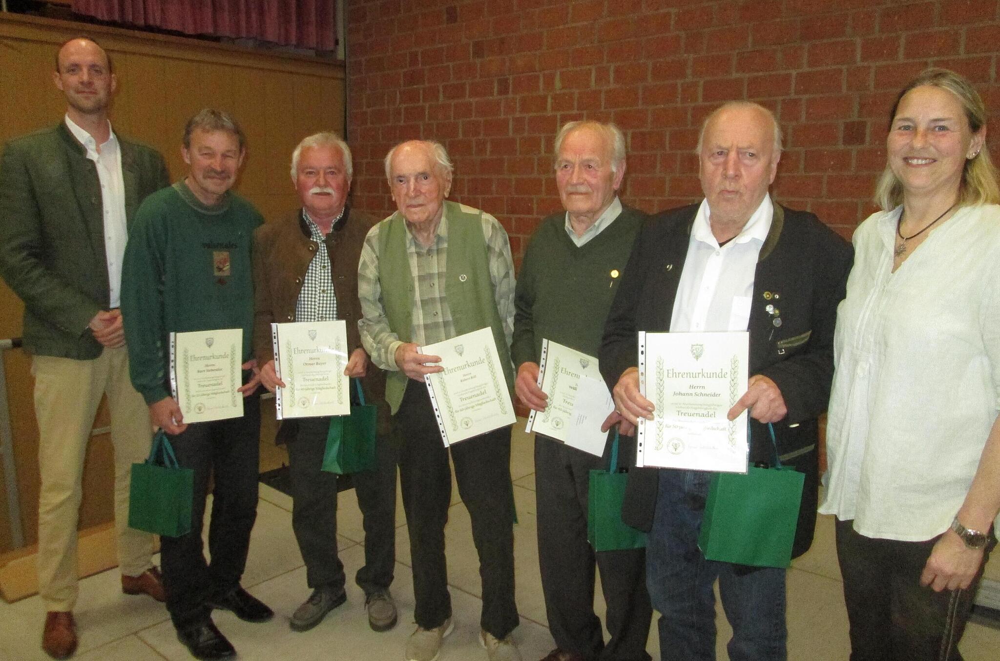 Rehwildhegeschau der Kreisgruppe Hammelburg des Bayerischen Jäger ...