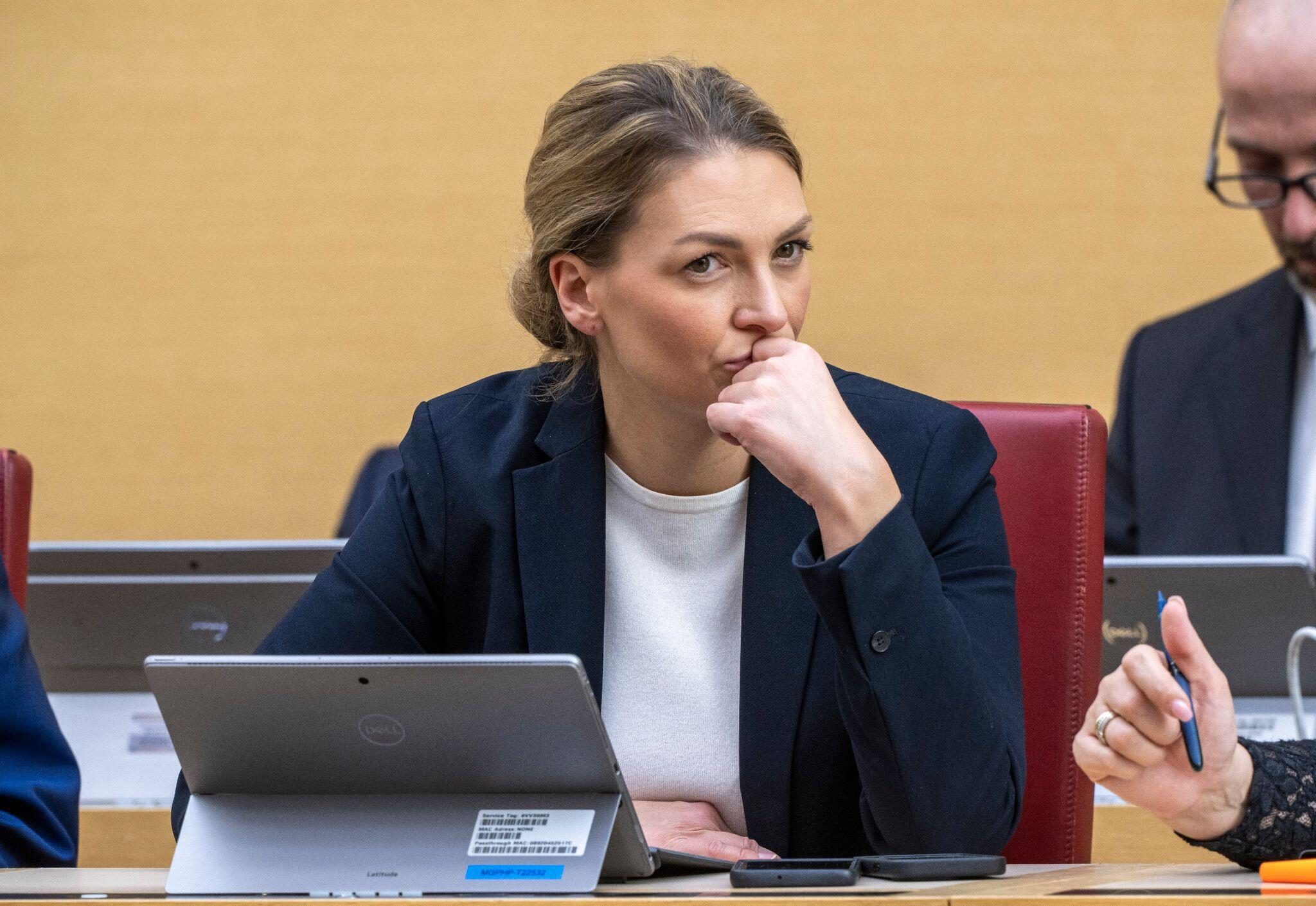 Judith Gerlach Gehalt