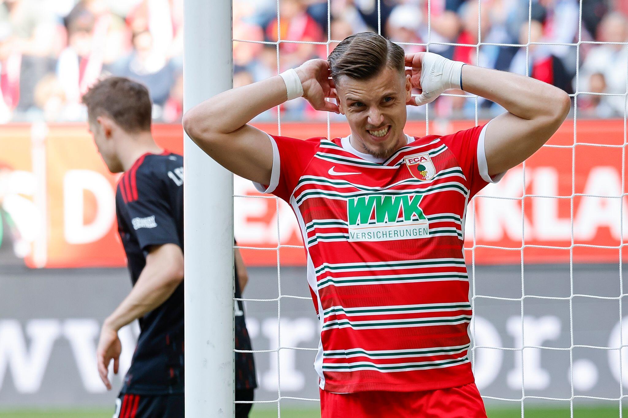 Knie-OP bei Augsburgs Angreifer Demirović