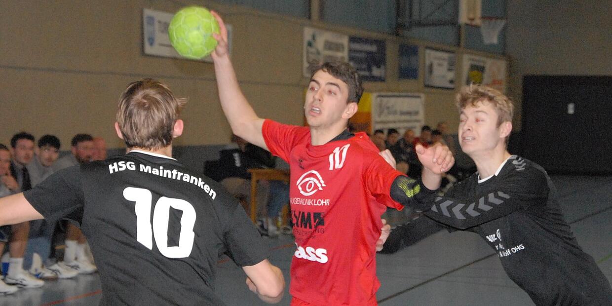 Die Lohrer Handball-Reserve gewinnt zwar bei der HSG Mainfranken, steht ...
