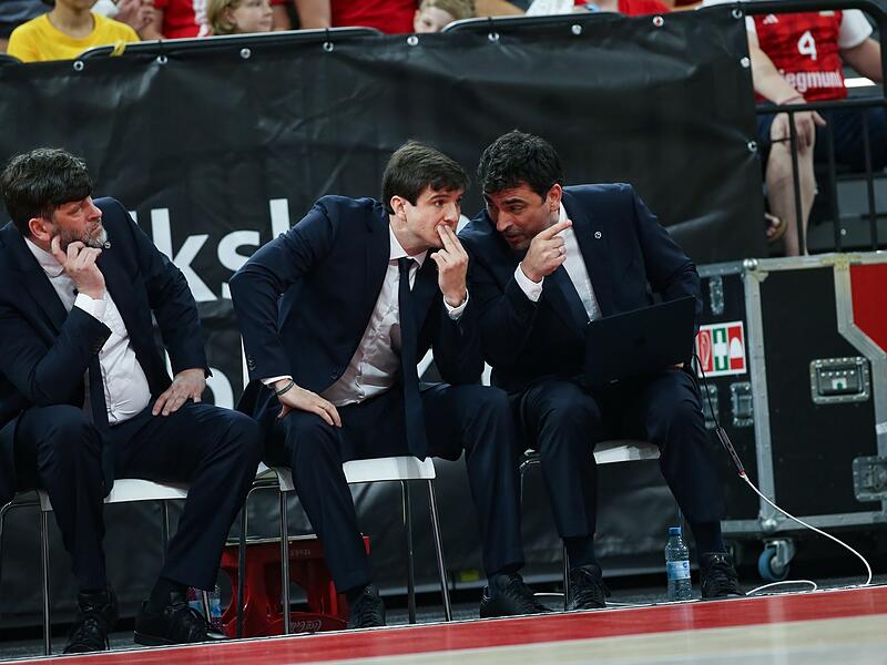 FC Bayern München: Uli Hoeneß äußerst sich zu Bamberg-Coach Gavel