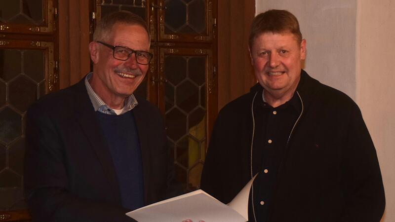 Ehrung für einen Generalisten: Dieter Brunner bekommt Ehrenurkunde der ...