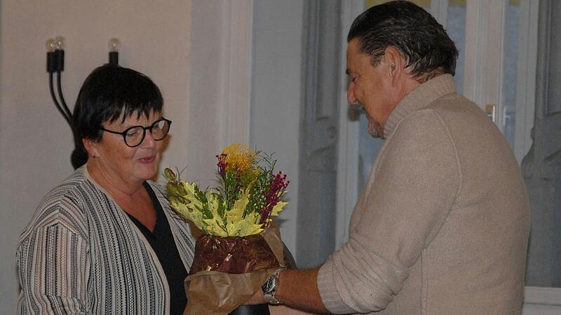 Elke Weigand als neue Gemeinderätin in Sulzfeld vereidigt