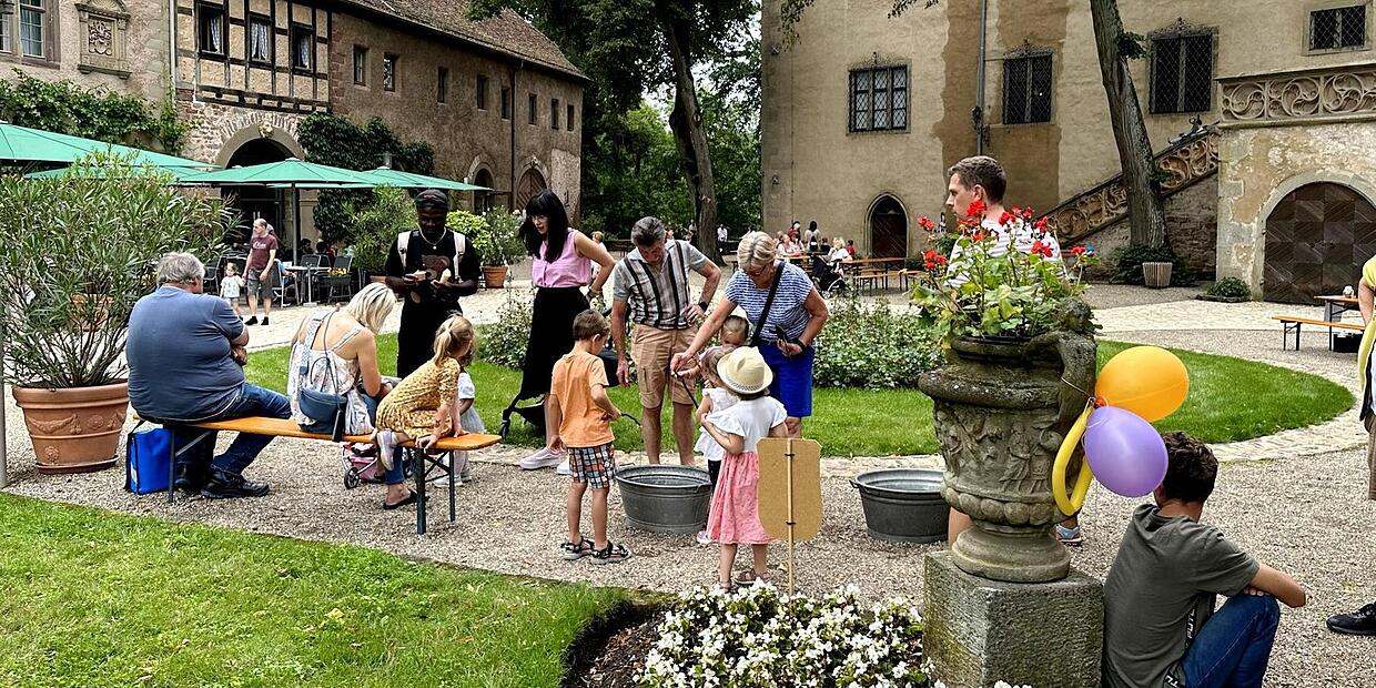 Das Familienfest der Museen Schloss Aschach begeistert einmal im Jahr ...