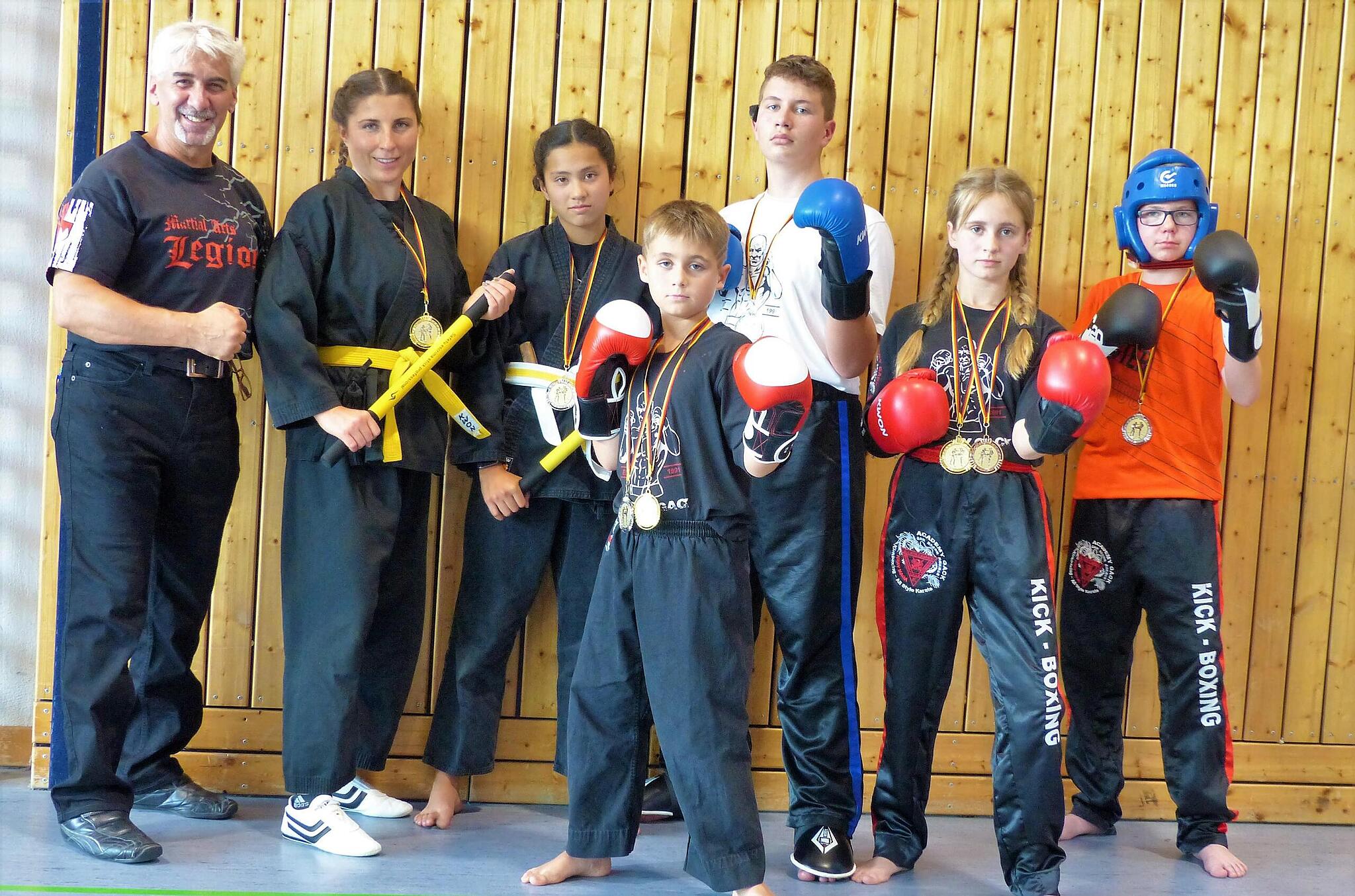 Kampfsport: Trainer Oliver Gack freut sich bei der Süddeutschen ...