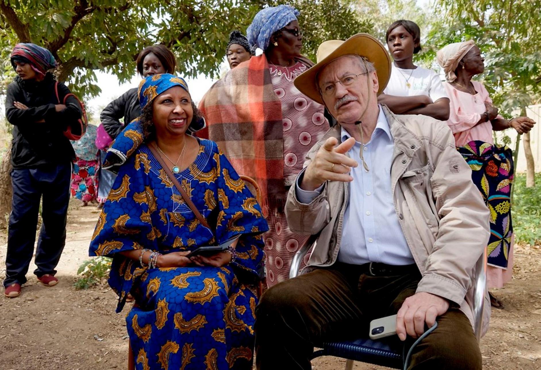 Fadumo Korn aus Somalia berichtete in Herzogenaurach über den Verein Nala und die Arbeit gegen ...