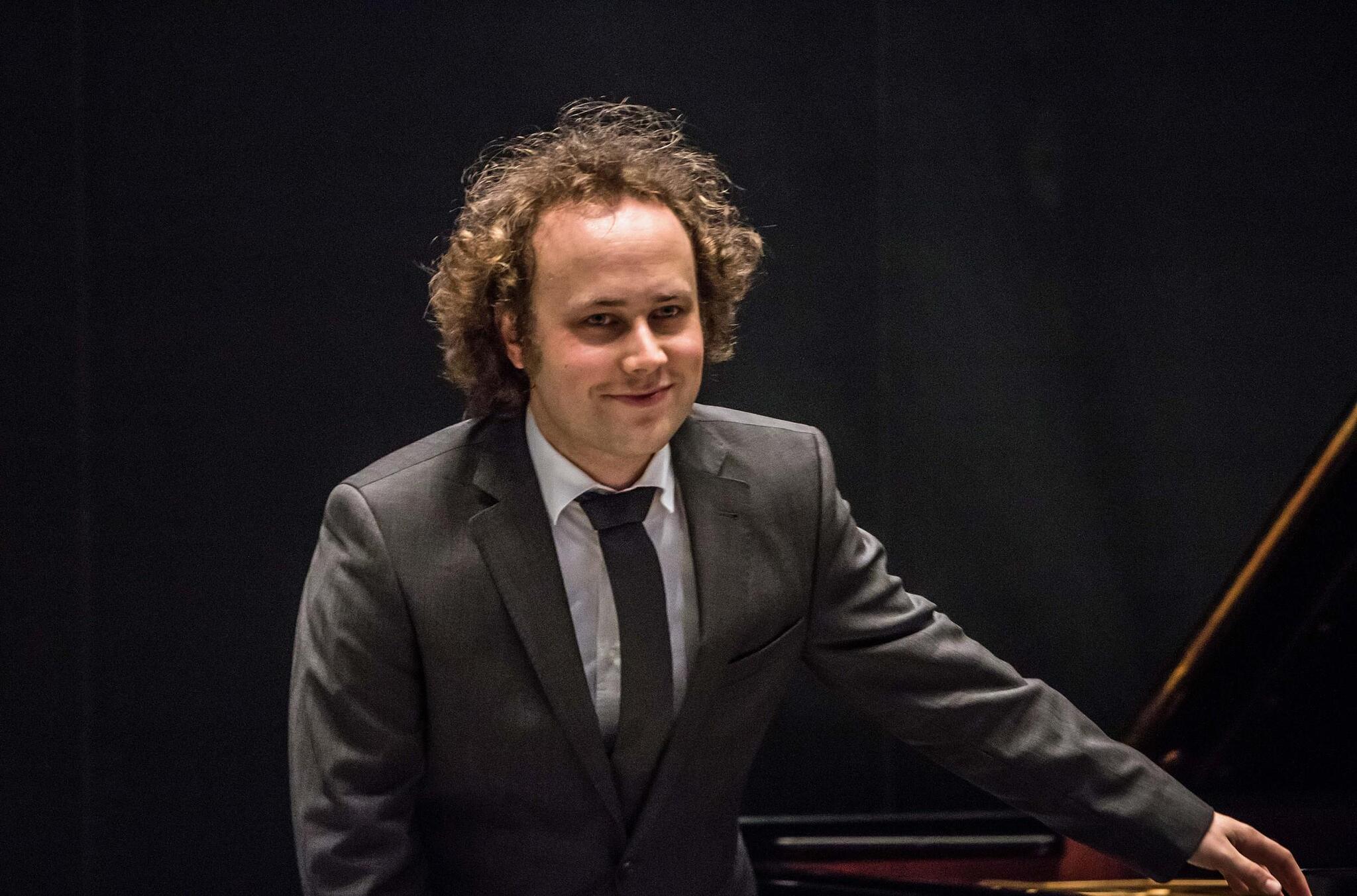 Ein Wiederhören mit dem Pianisten Alexander Schimpf bietet ein Konzert ...
