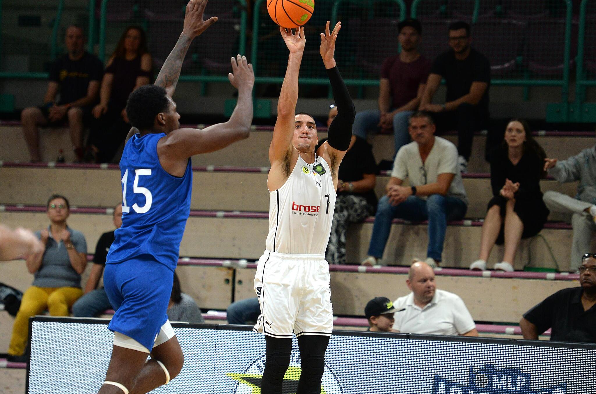 Basketball: Erstligist Braunschweig gewinnt den Expert-Jakob-Cup in ...