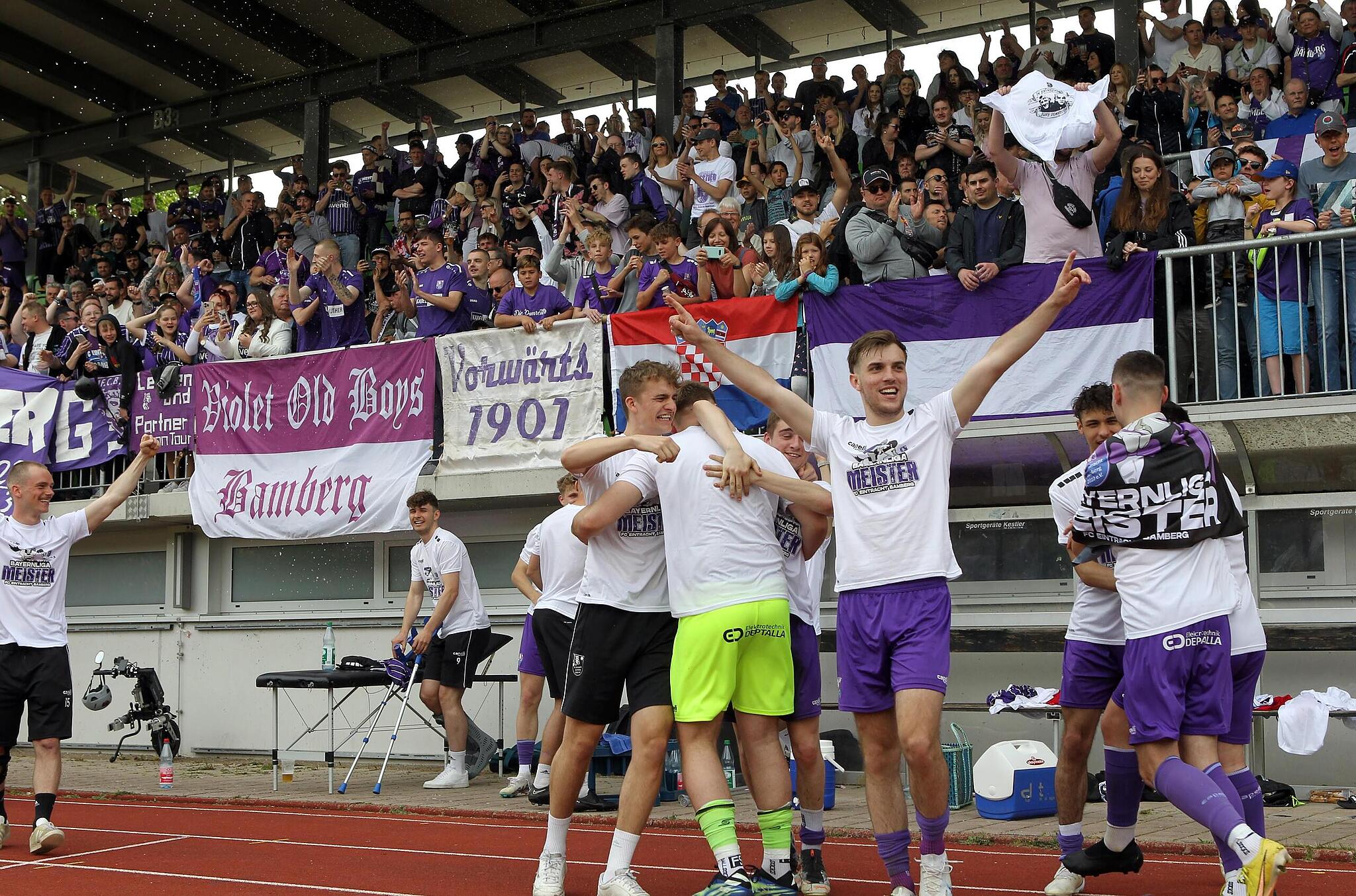 Der Spielplan für die Saison 2023/24 in der Fußball-Regionalliga Bayern ...