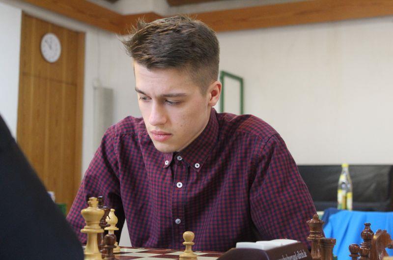 Schach: Das Derby in der Bezirksoberliga zwischen Seubelsdorf und ...